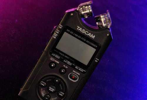 Рекордер Tascam DR 40