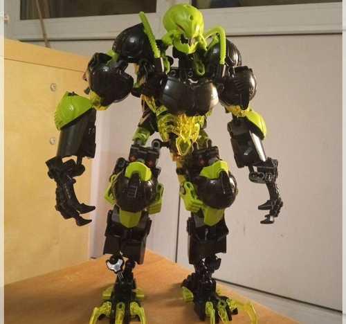 Lego bionicle "Toxic Reapa" remake