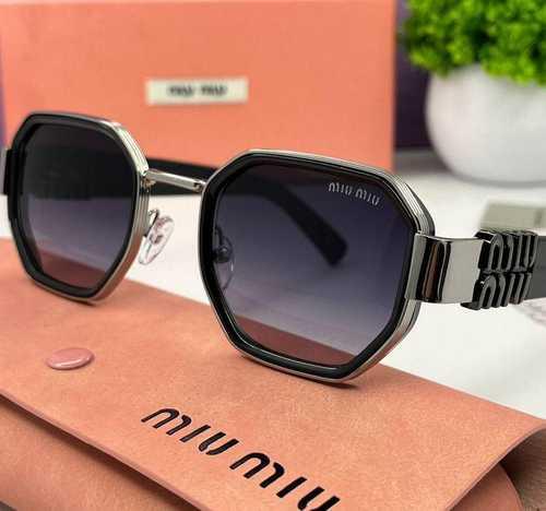 Солнцезащитные очки Miu Miu новинка