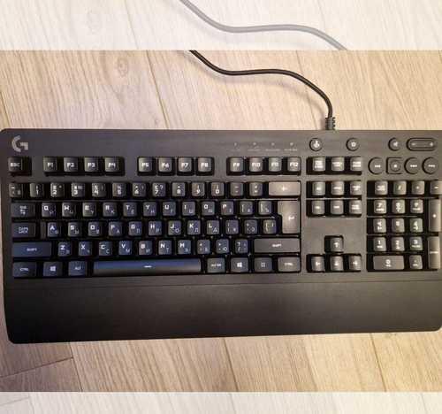 Игровая клавиатура Logitech G213