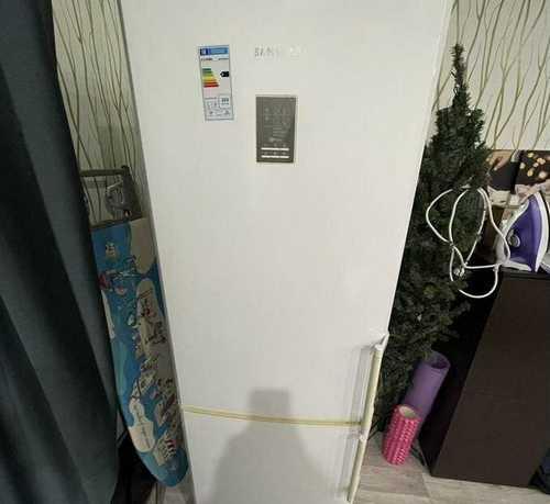 Холодильник Samsung RL34egsw no frost бу