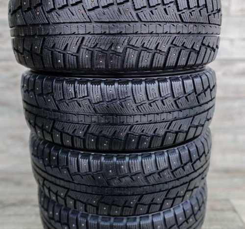 Minerva Eco Stud LT 215/70 R16