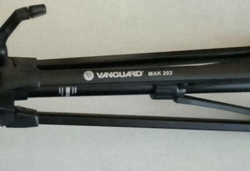 Штатив Vanguard Mac 203