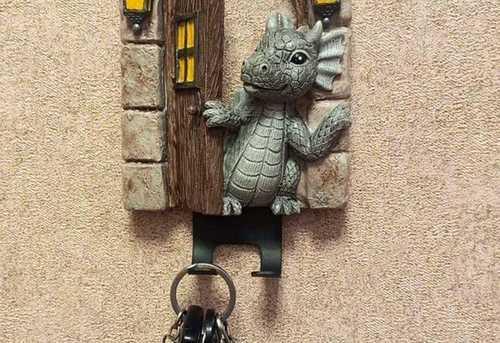 Украшение на стену ключница фигурка дракон