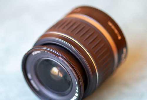 Canon EF-S 18–55mm lens f/3.5–5.6