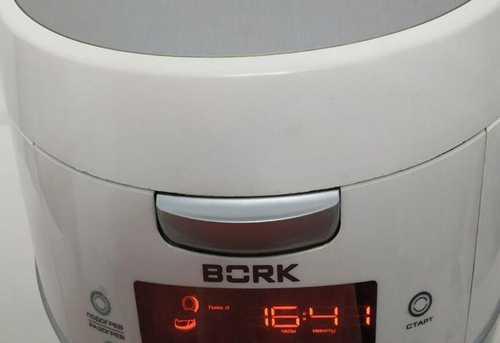 Мультиварка Bork U 700