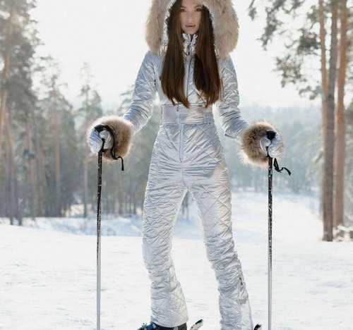 Горнолыжный комбинезон. Женский костюм