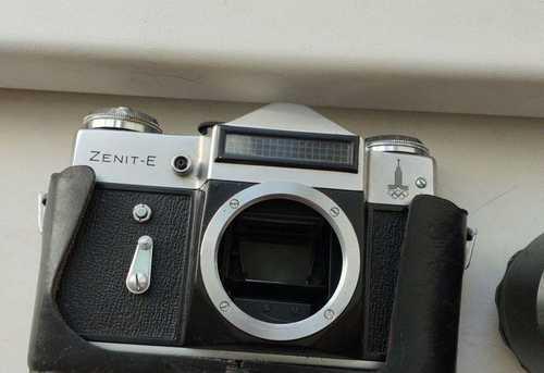 Плёночный фотоаппарат zenit -E без обьектива