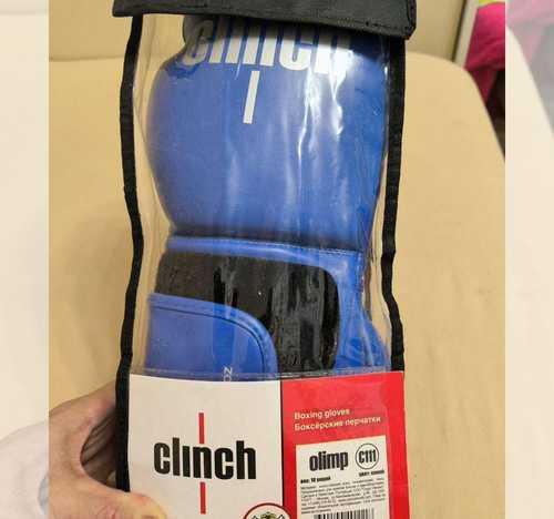 Боксерские перчатки Clinch 10 oz