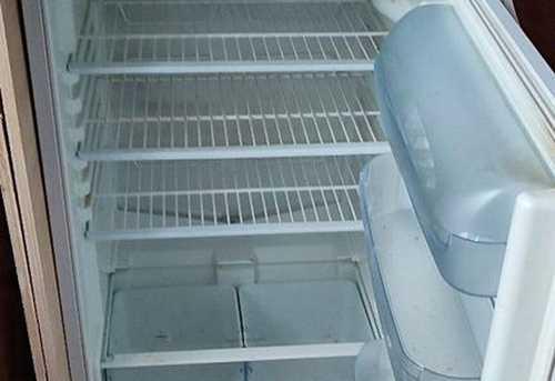 Холодильник Indesit T 14R