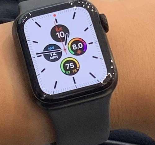 Часы apple watch se 44 mm