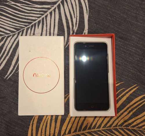 ZTE Nubia Z11 mini, 3/64 ГБ