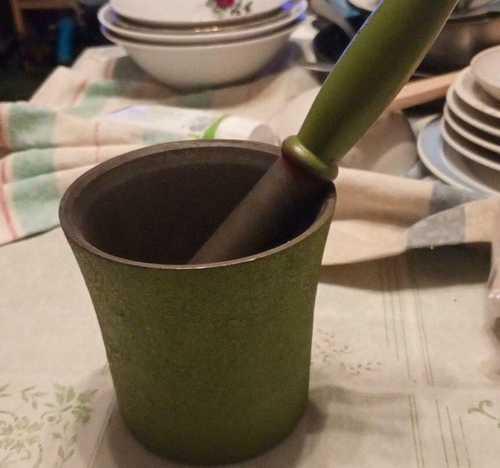 Ступка с пестиком чугунная, СССР