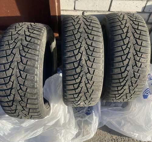 Maxxis ArcticTrekker NP3 255/45 R17 94T