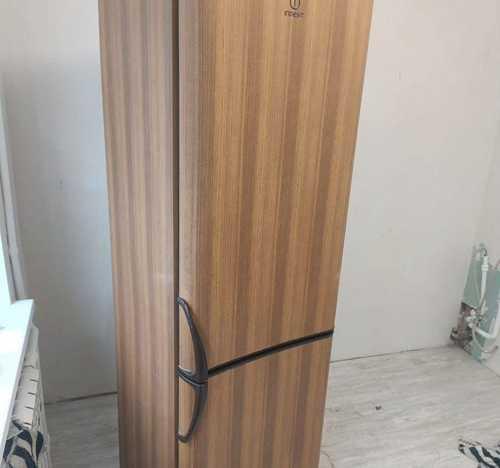 Холодильник indesit бу