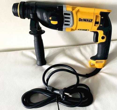 Перфоратор сетевой Dewalt