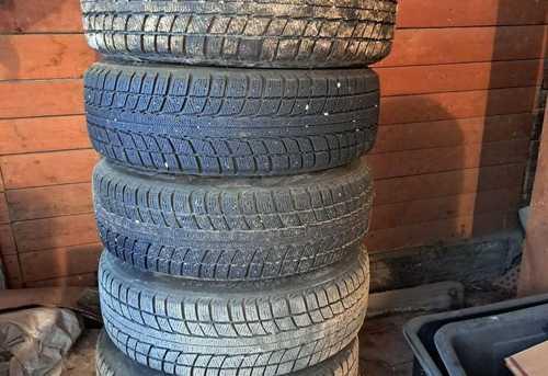 Triangle TR777 215/70 R16