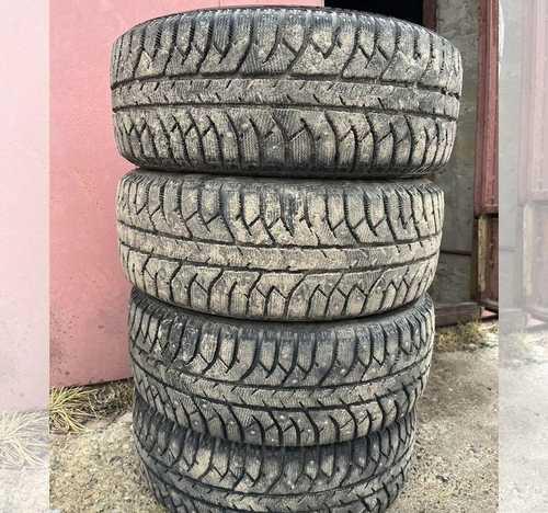 Bridgestone Ice Cruiser 7000 205/55 R16 91T