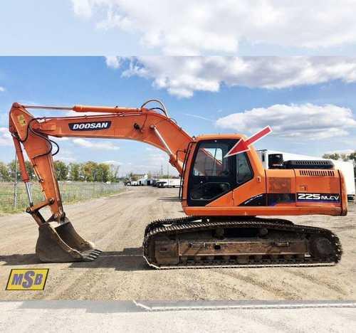 Стекло левое дверное верхнее Doosan DX 190/225/300 nlcv