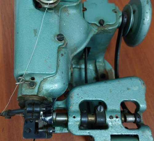 Промышленная подшивочная швейная машинка