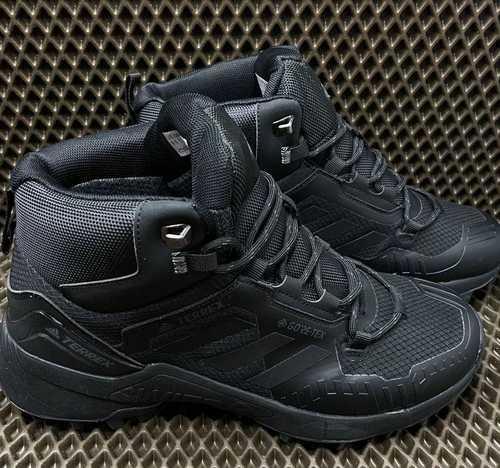 Кроссовки adidas terrex swift термо высокие