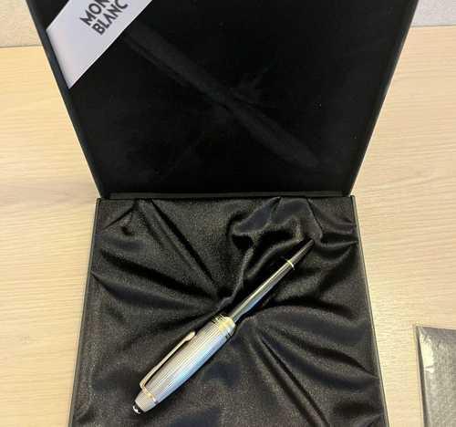 Montblanc перьевая ручка