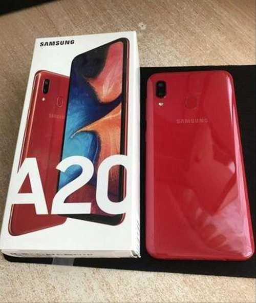 Телефон Samsung Galaxy A20