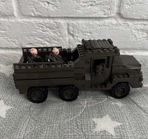 Военный грузовик аналог lego