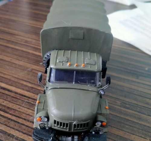 Модель автомобиля ЗИЛ 131 1/43