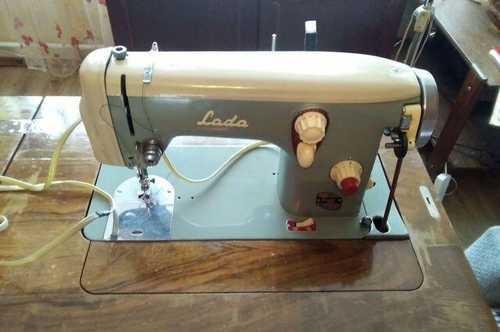 Швейная машина LADA 238
