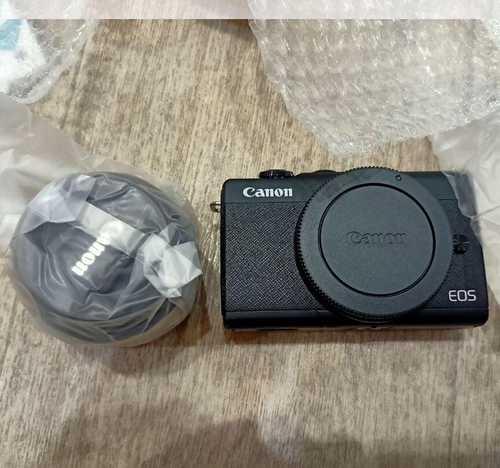 Новый фотоаппарат Canon EOS M200 Kit 15-45mm