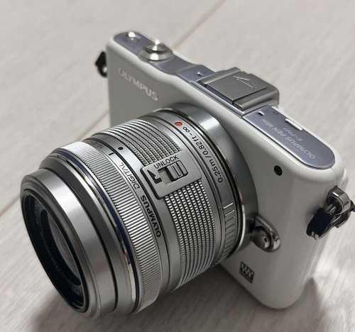 Olympus PEN Mini (E-PM1)