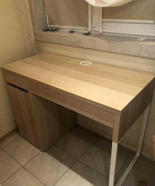 Стол письменный micke IKEA