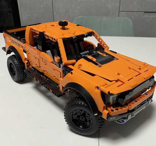 Lego Technic Ford F-150 Raptor 42126