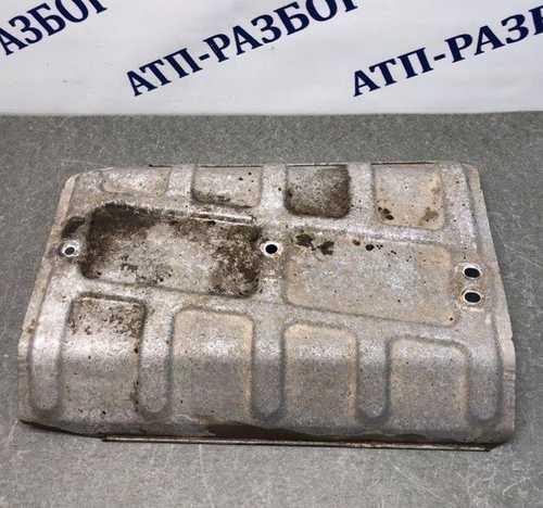 Тепловой экран Mitsubishi Carisma DA1A 4G92 2003