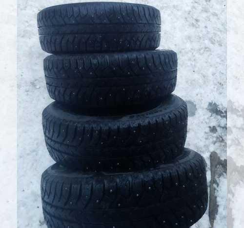 Bridgestone Ice Cruiser 7000S 185/60 R15 84T