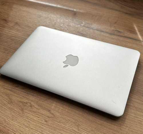 Macbook air 11 mid 2011