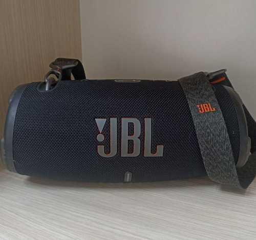 Портативная колонка JBL xtreme 3