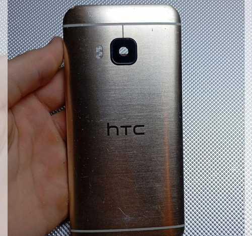 HTC One M9 Gold. Задняя крышка. Оригинал