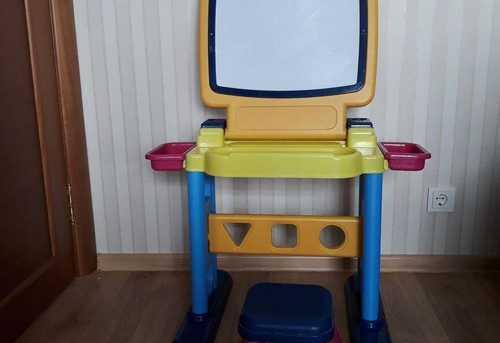 Детский стол с магнитной доской