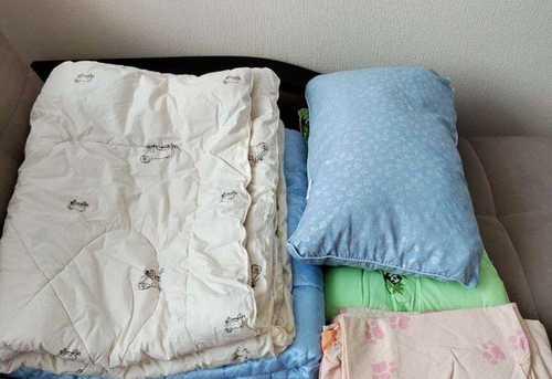 Одеяло, подушки и постельное для новорожденных