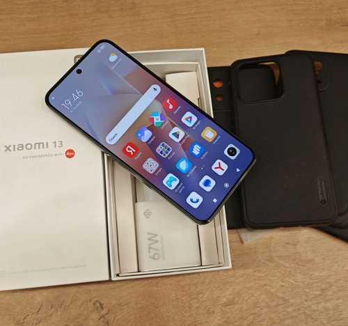 Xiaomi 13, 12/256 ГБ