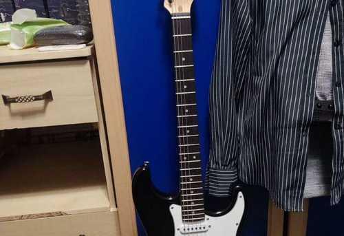 Гитара Fender squier mm Stratocaster+ усилитель