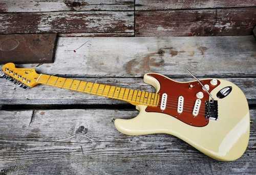 Fender Stratocaster American Deluxe V-Neck 2005