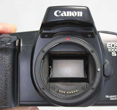 4) Canon EOS 1000S QD (Japan)