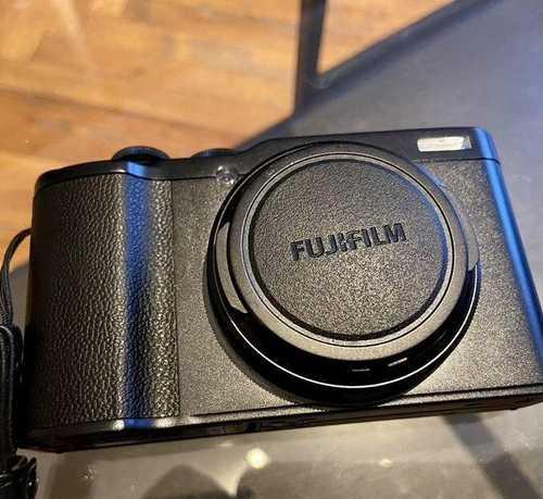 Fujifilm xf10 (большая APS-C матрица)