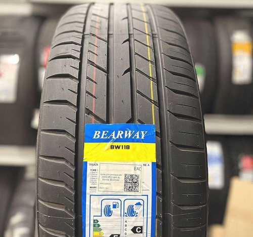 Bearway BW118 235/40 R19 139T