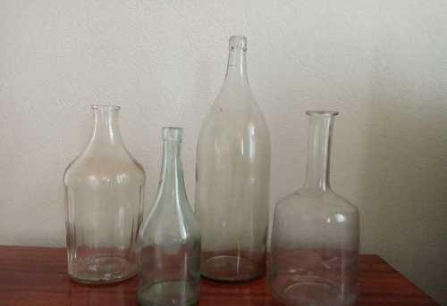 Старинные бутыли и графины