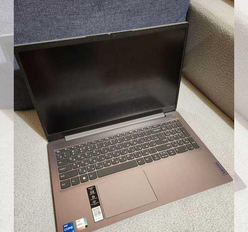 Свежий Lenovo 15.6 FHD IPS i5-11th SSD512