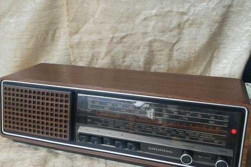 Grundig RF 420 настольный радиоприёмник 1976 года